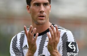 Arsenal’s talks to sign Dusan Vlahovic in danger of collapse