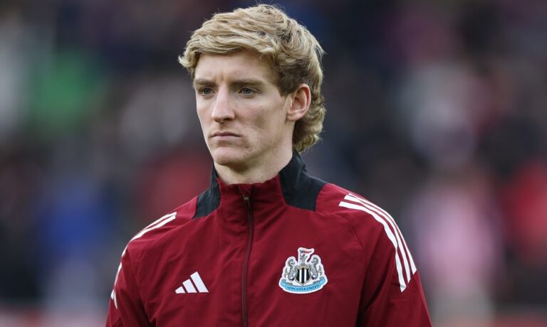 Arsenal receive huge boost to sign Anthony Gordon